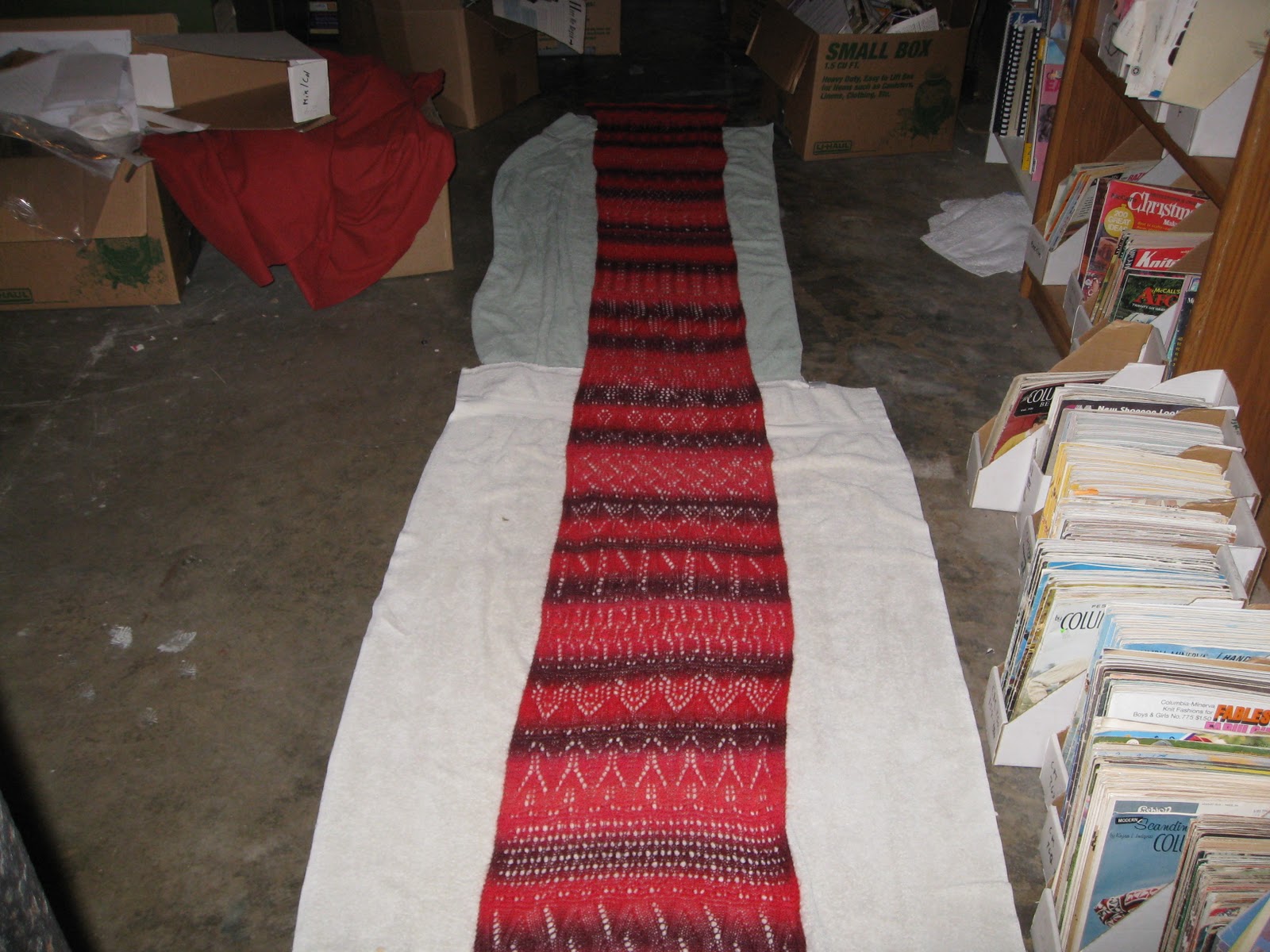 A Fluther of Knitting: Here's World's Longest Scarf!