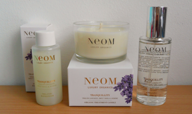 Neom perfect night's sleep kit review | Peonies and lilies
