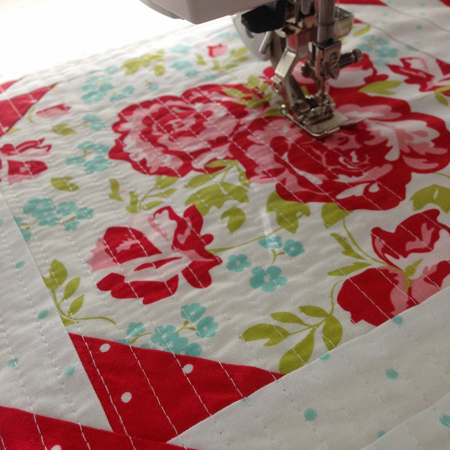 Quilted Garden Pillow {TUTORIAL} | Samelia's Mum : Quilting, Crafting ...