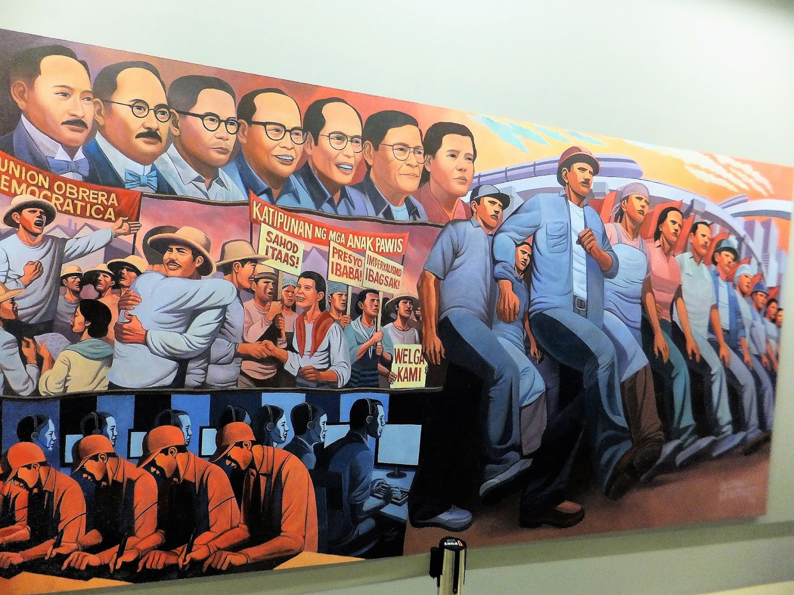 Living and Loving Art: Artists transform gallery into classroom for ...