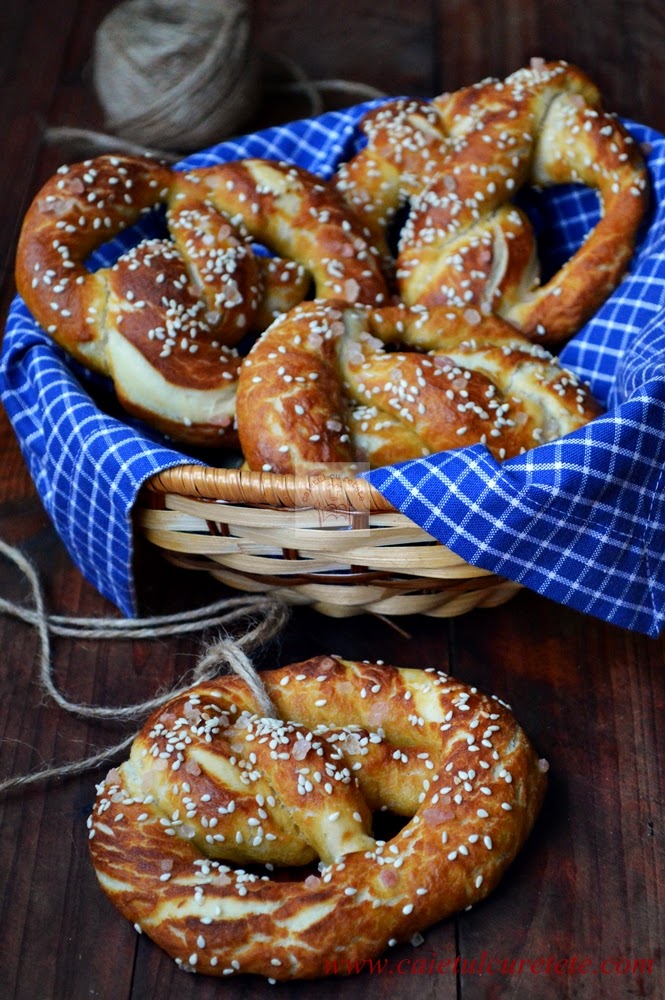 Covrigi bavarezi (Bretzel) - CAIETUL CU RETETE