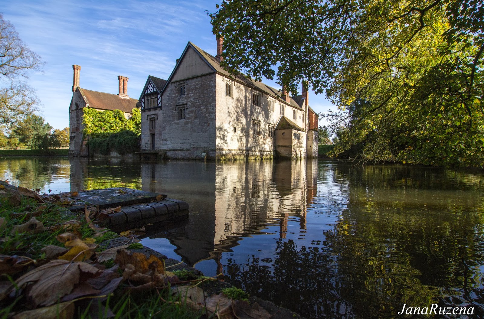 Escapes and Photography: A very quick walk around Baddesley Clinton