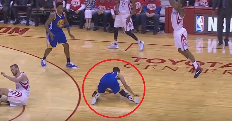 Stephen Curry Injured His Knee after an Accidental Slip in Game 4 ...