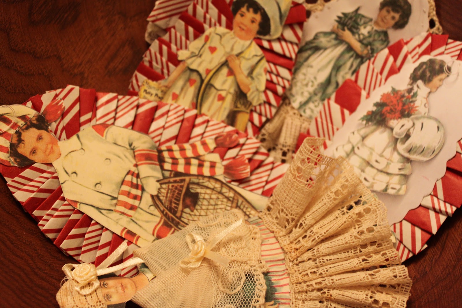Sugarplum Land: Peppermint Paper-scrap Ornaments