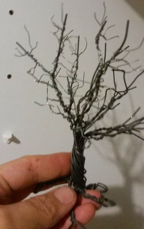 Scale models and dioramas: How to make metal wire trees