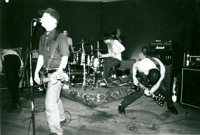 困ったサンは背中を押されて: Far Apart