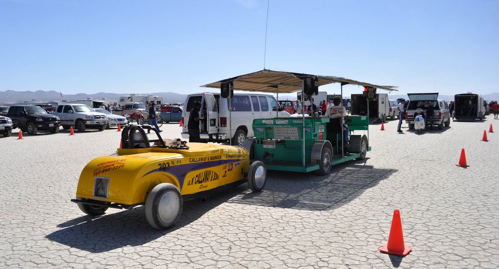 Just A Car Guy: May 14 2011 at El Mirage, dry lakes racing from start ...