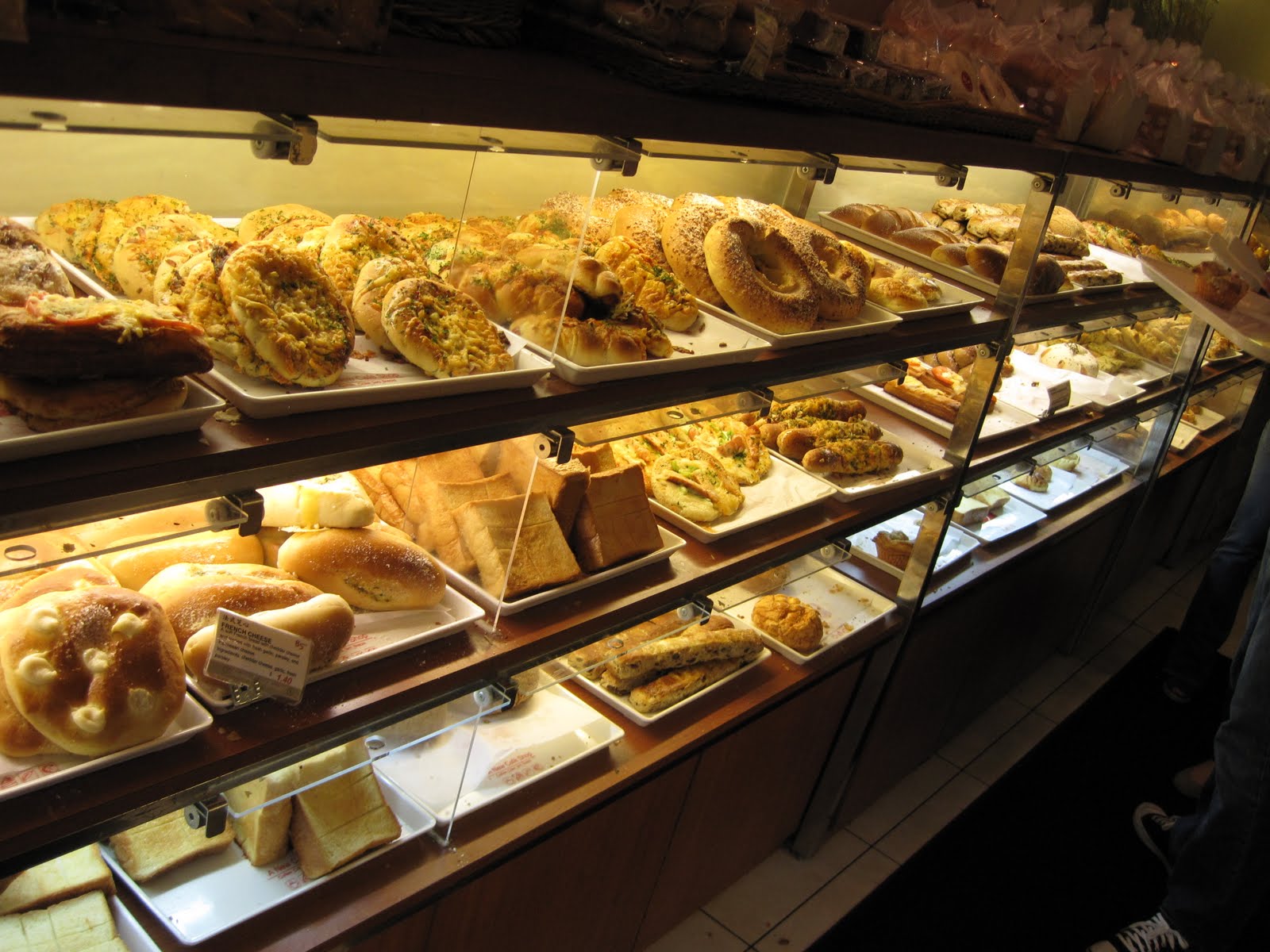 COCOBELLA BALLERINA: 85c Degrees Bakery + Blogger Meetup