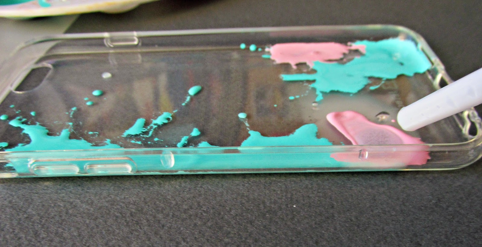 Liv Creatively: DIY: Watercolour Phone Case