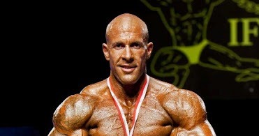 world bodybuilders pictures: switzerland bodybuilder Roger Tanner