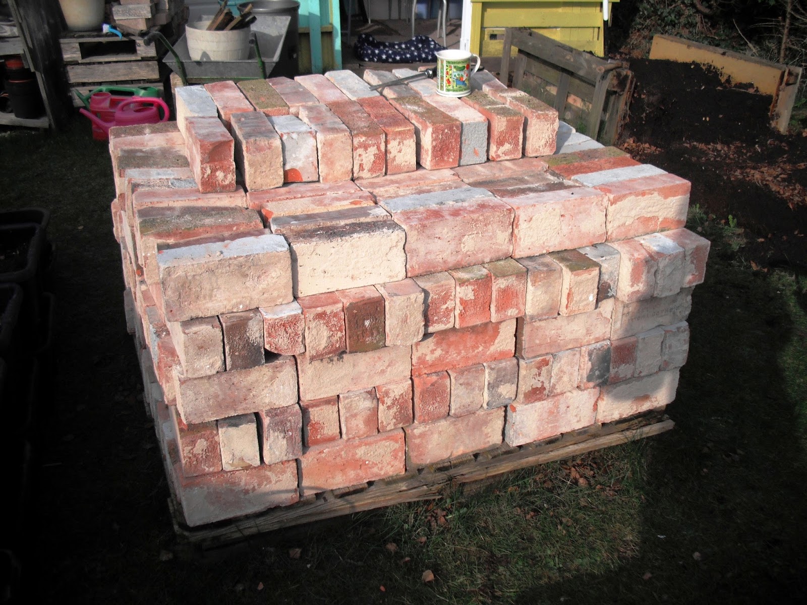 Love my life: 500 free bricks