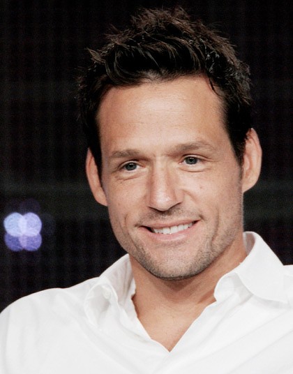Josh Hopkins Photos | Tv Series Posters and Cast