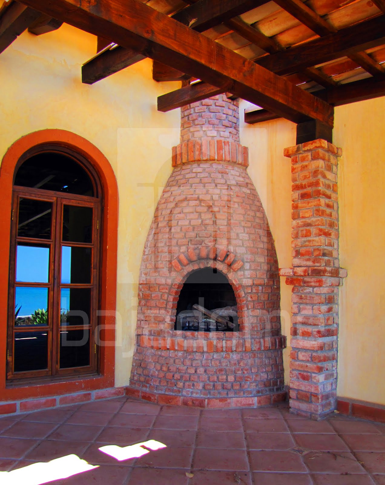 bajadome ARTE EN EL CIELO: Chimenea de botella