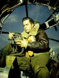 magazinul cu vechituri: militaria