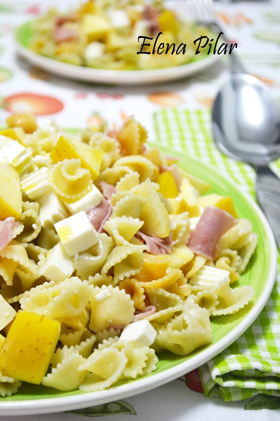 Mi Recetario por Elena Pilar: Ensalada de pasta con manzana, queso y beicon