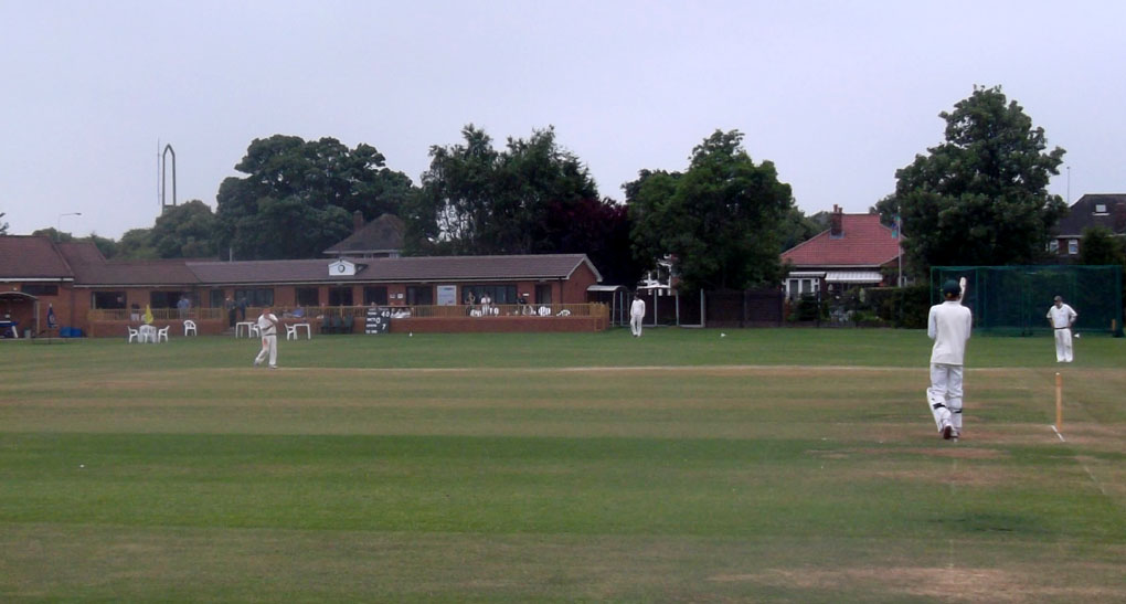 LINCS CRICKET LATEST: SCUNTHORPE TOWN v APPLEBY-FRODINGHAM AT HESLAM PARK