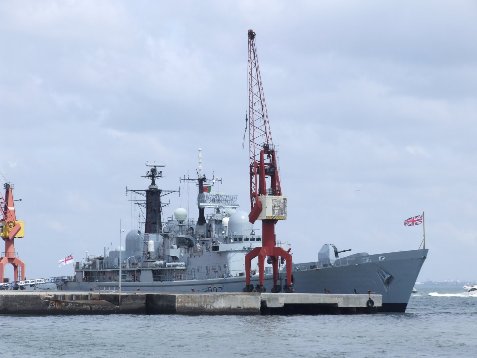 BARCOS+NAVIOS: D97 HMS EDINBURGH