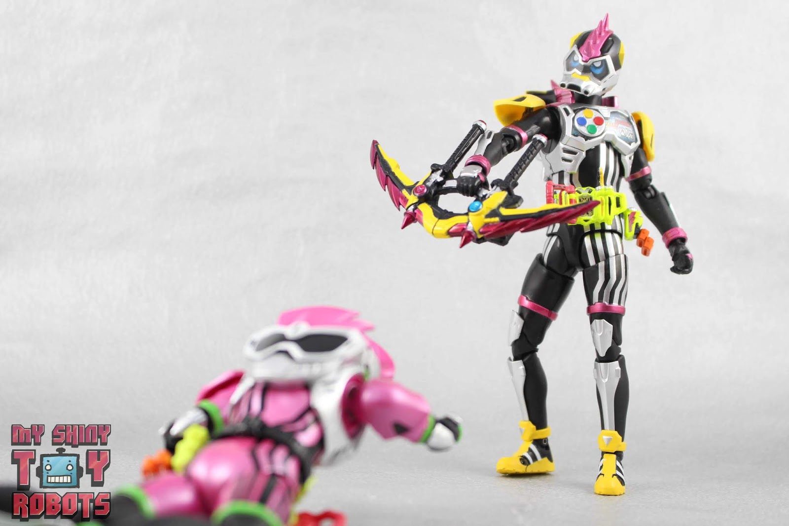 My Shiny Toy Robots: Toybox REVIEW: S.H. Figuarts Kamen Rider Lazer ...