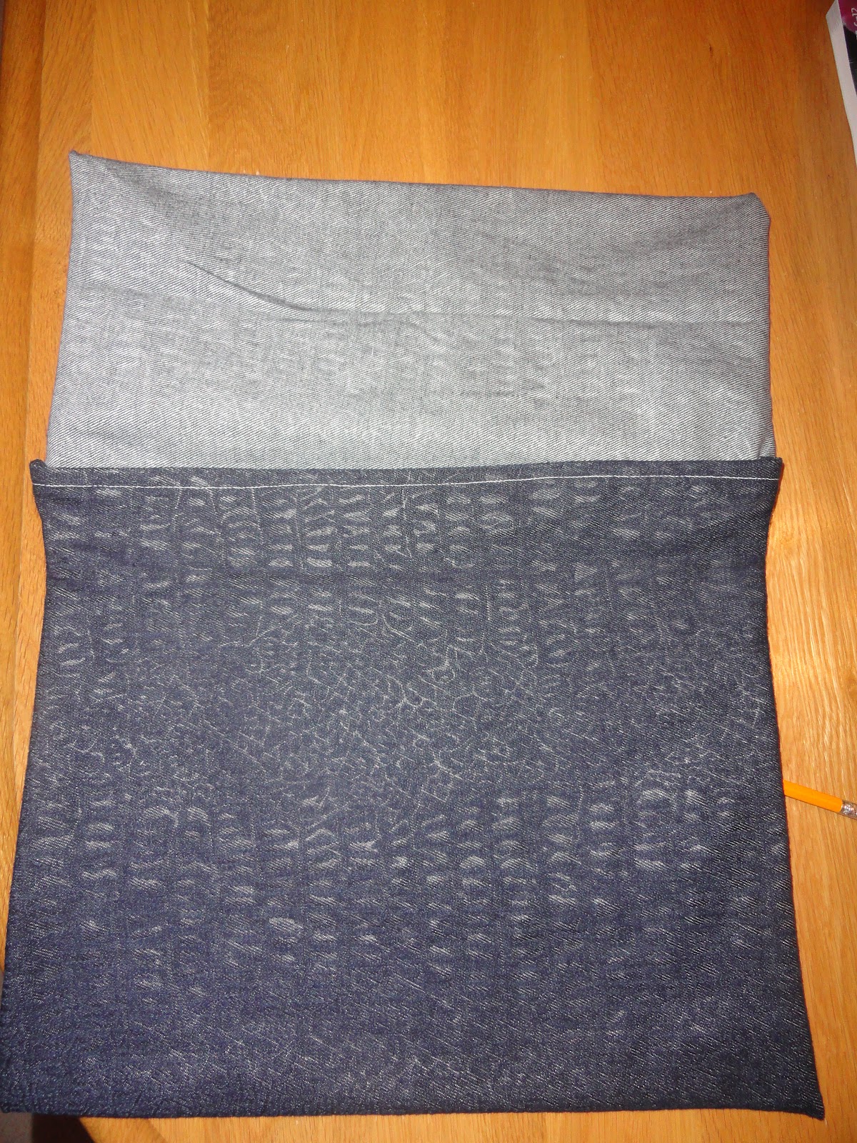 Welcome to the UNI-corner: *SEW* Easy Chair Pockets!