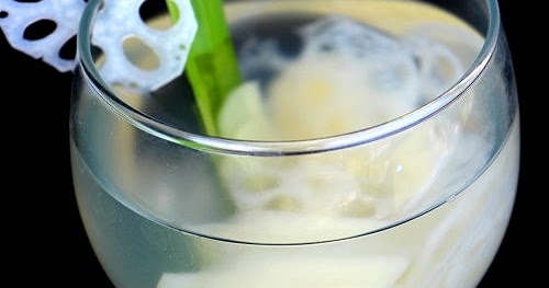 Table for 2.... or more: Waterchestnut and Lotus Root Drink 马蹄莲藕水