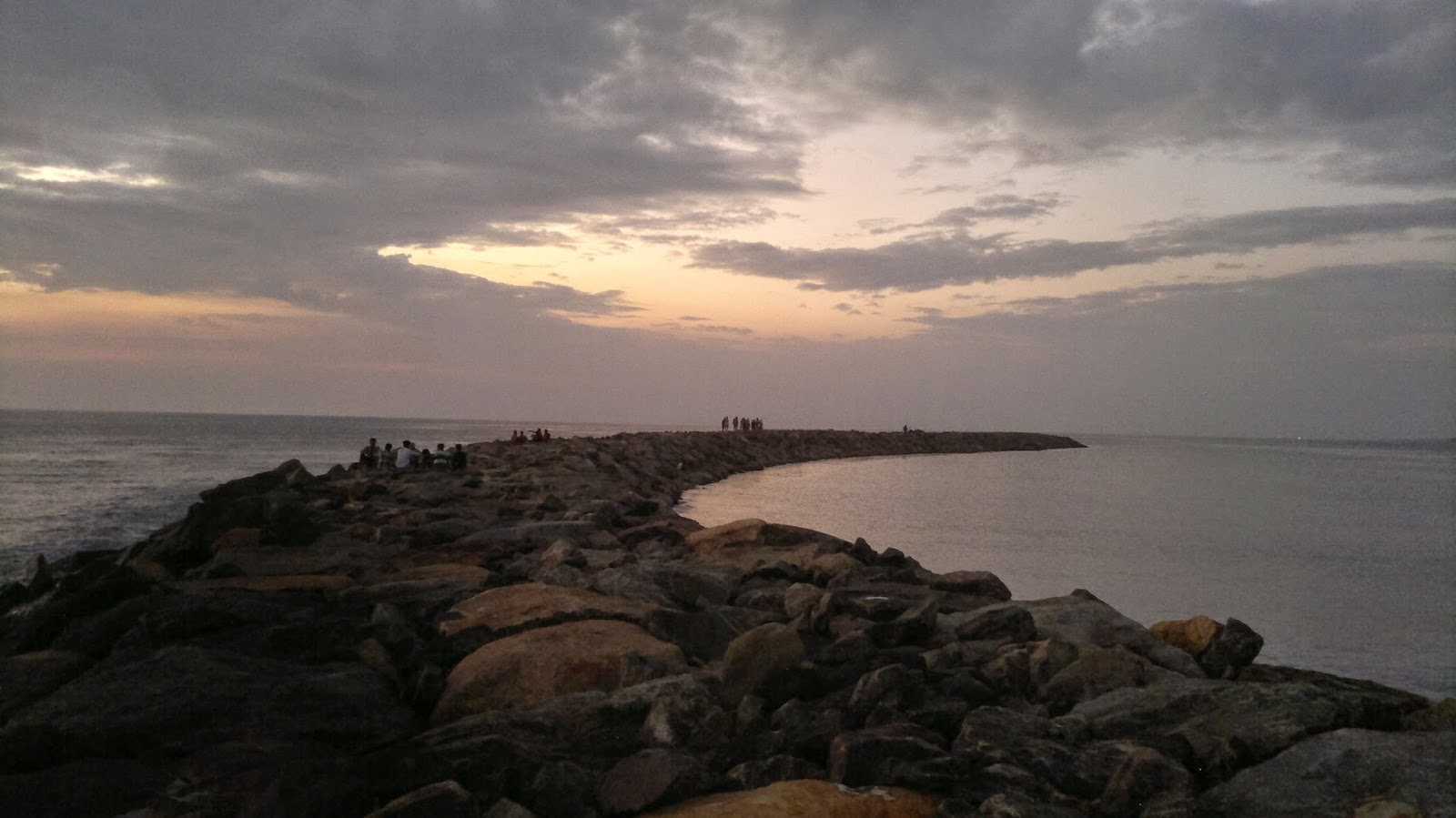 chellanam: sunset view from chellanam fishing harbour