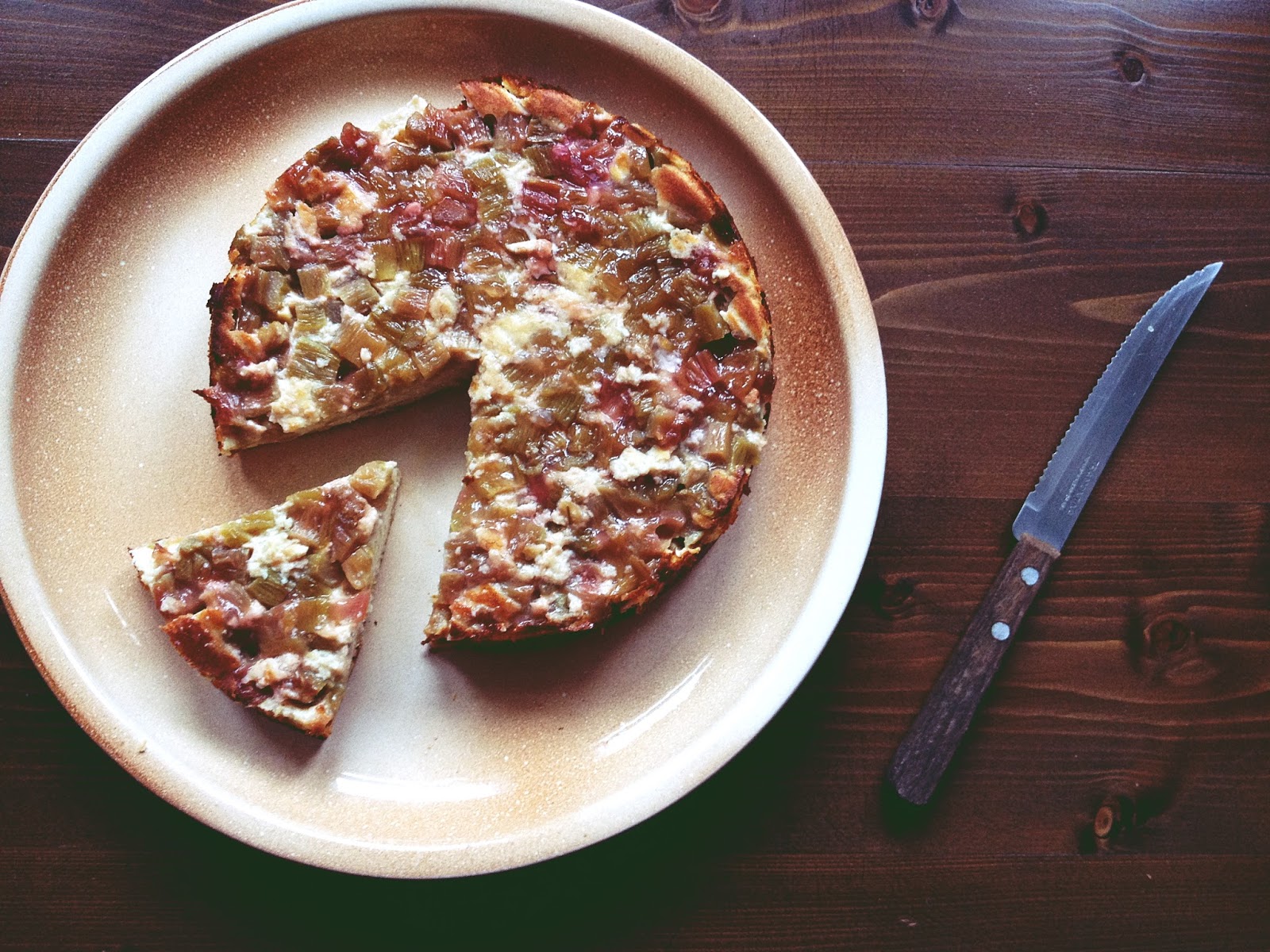 .jazzino.: Tagurpidi rabarberi-kohupiimavorm