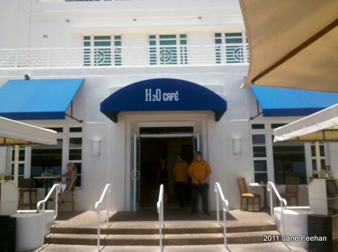 Jane's Bits: H2O Café - Offers more than a good view of Fort Lauderdale ...
