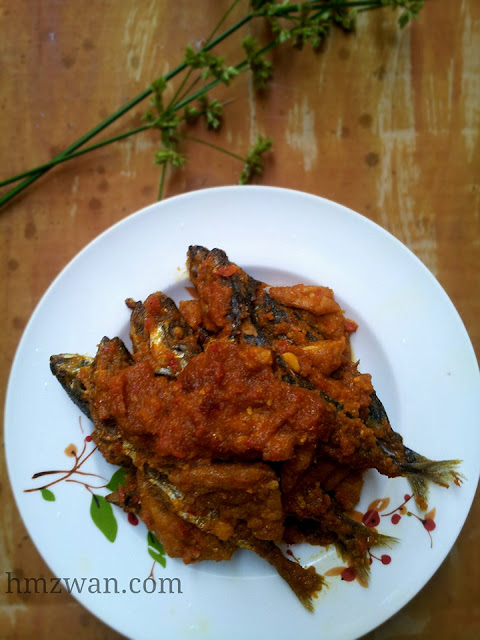 HM Zwan: Membuat Alas dan Begron Foto Makanan dari Kardus