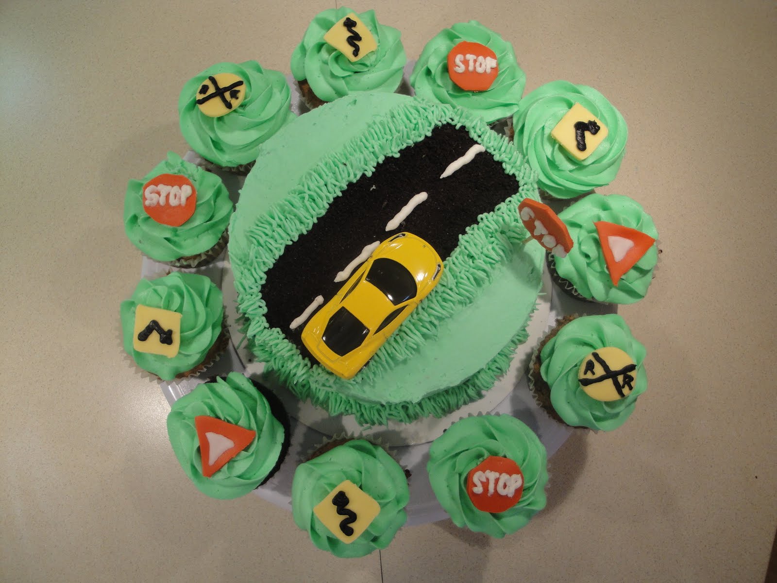 Cake Mama: Three's Company!