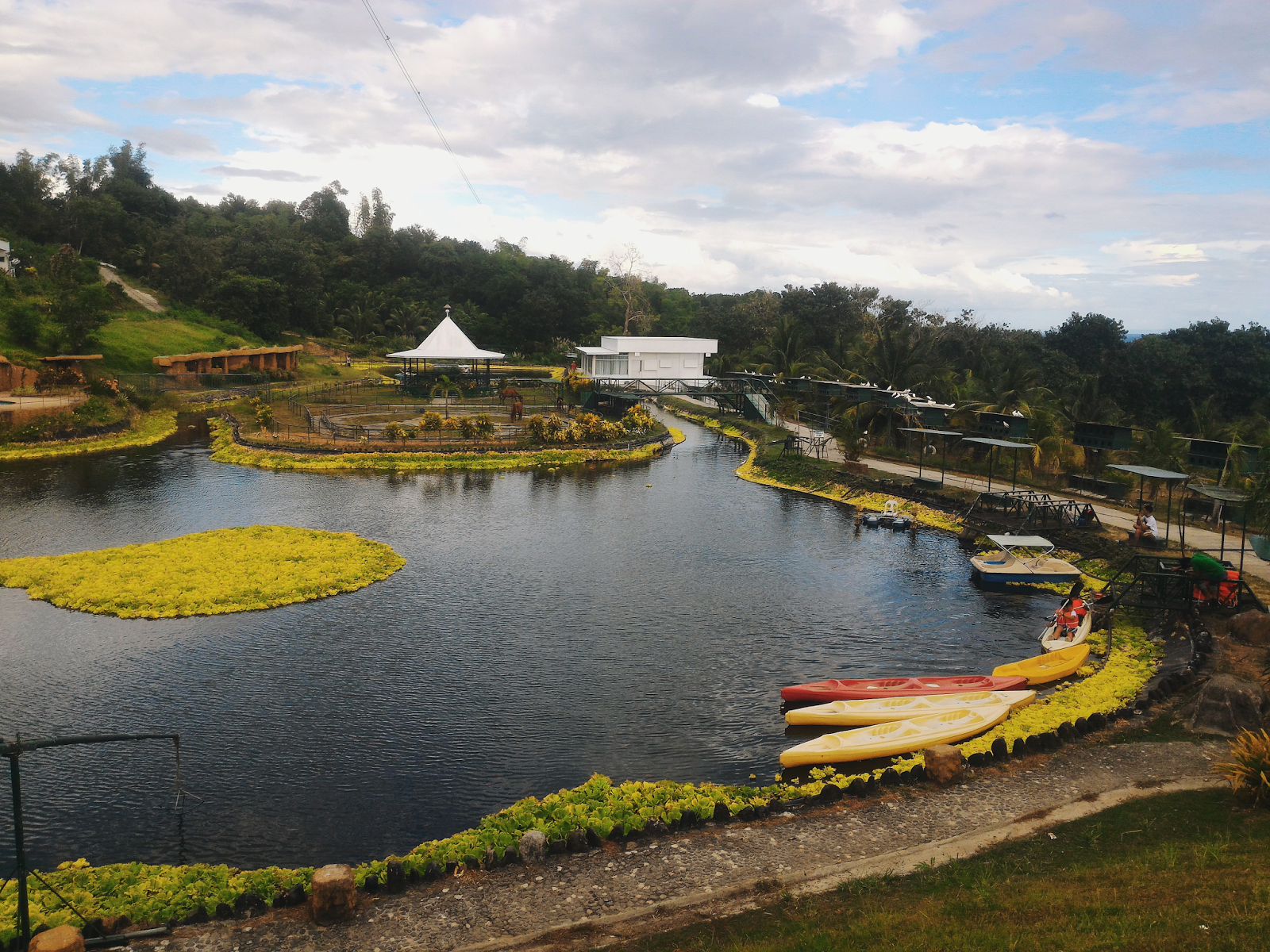 Garin Farm, San Joaquin, Iloilo - Curious Little Kat
