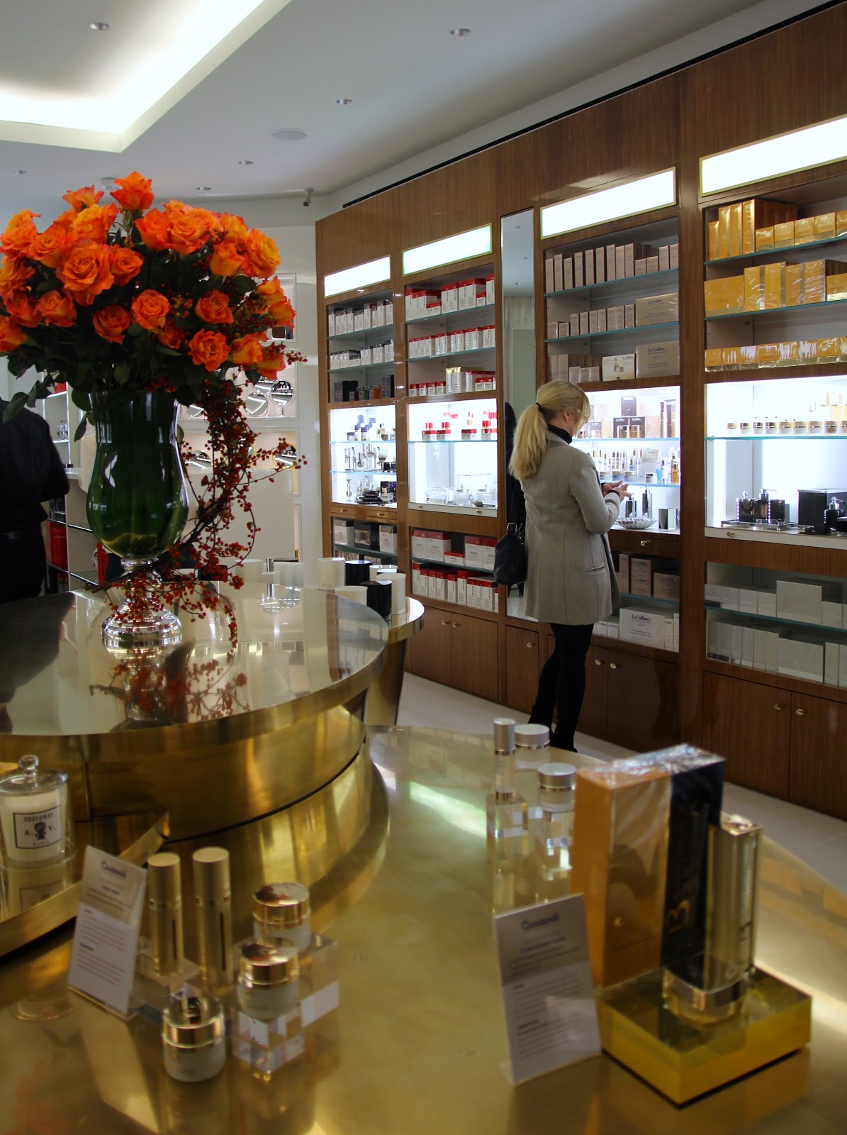 PAMELA GONZALES + OSSWALD Parfumerie+Luxury Skincare BOUTIQUES