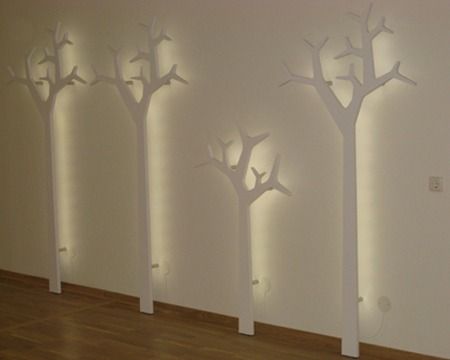 Easy organizing diy idea: Tree hanger...