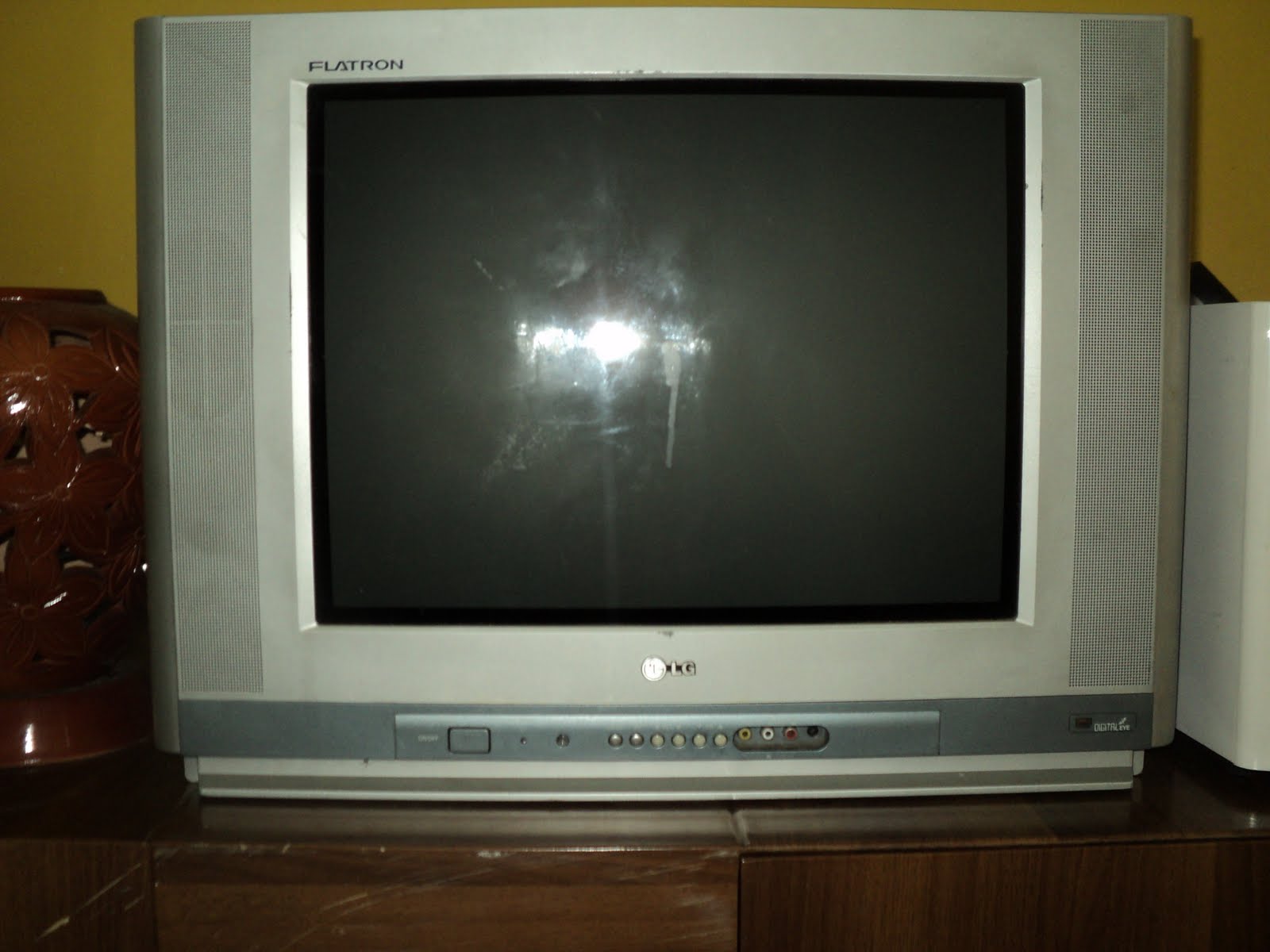 SECONDBRO: LG TV 21"