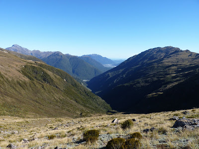 BlogRoddus: Rangi Tiapo/Kelly Tops 30th April-1st May 2011