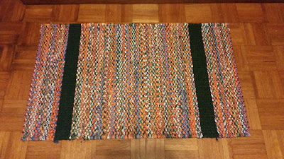DragonPoodle Studio: Twined Rug Weaving. And two tips.