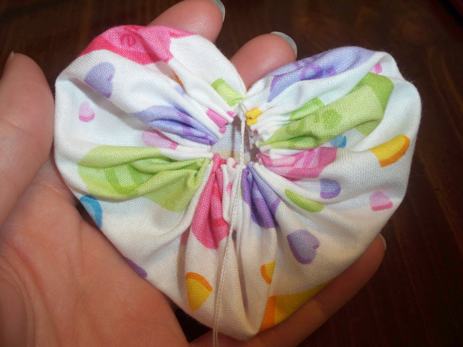 Sherbert Cafe: Easy Heart Yo-Yo Pattern