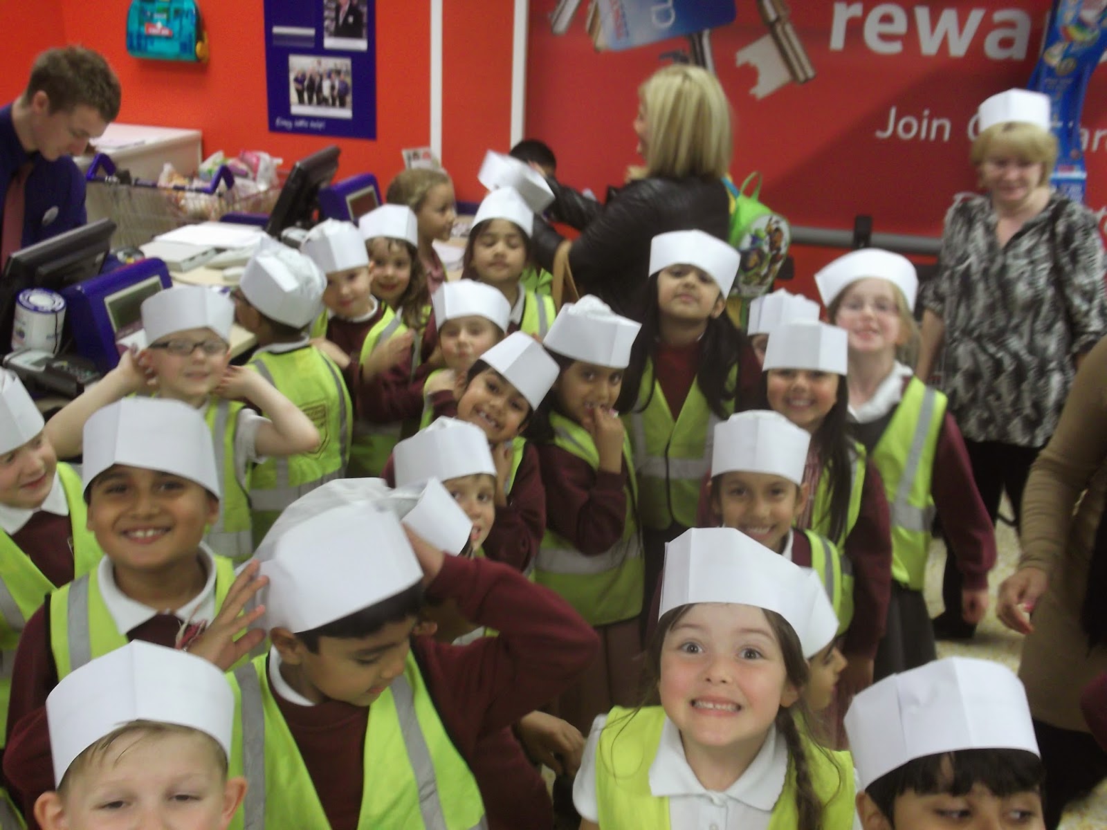 Chilcote Primary School: Year 2's Trip to Tesco