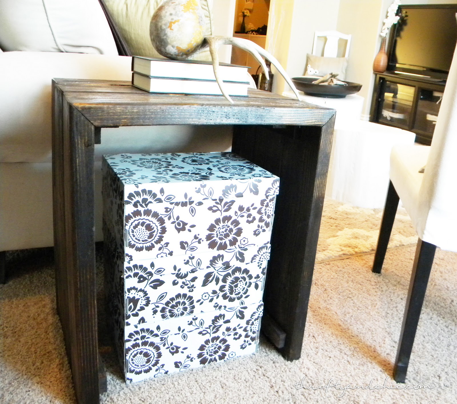 Thrifty and Chic - DIY Projects and Home Decor