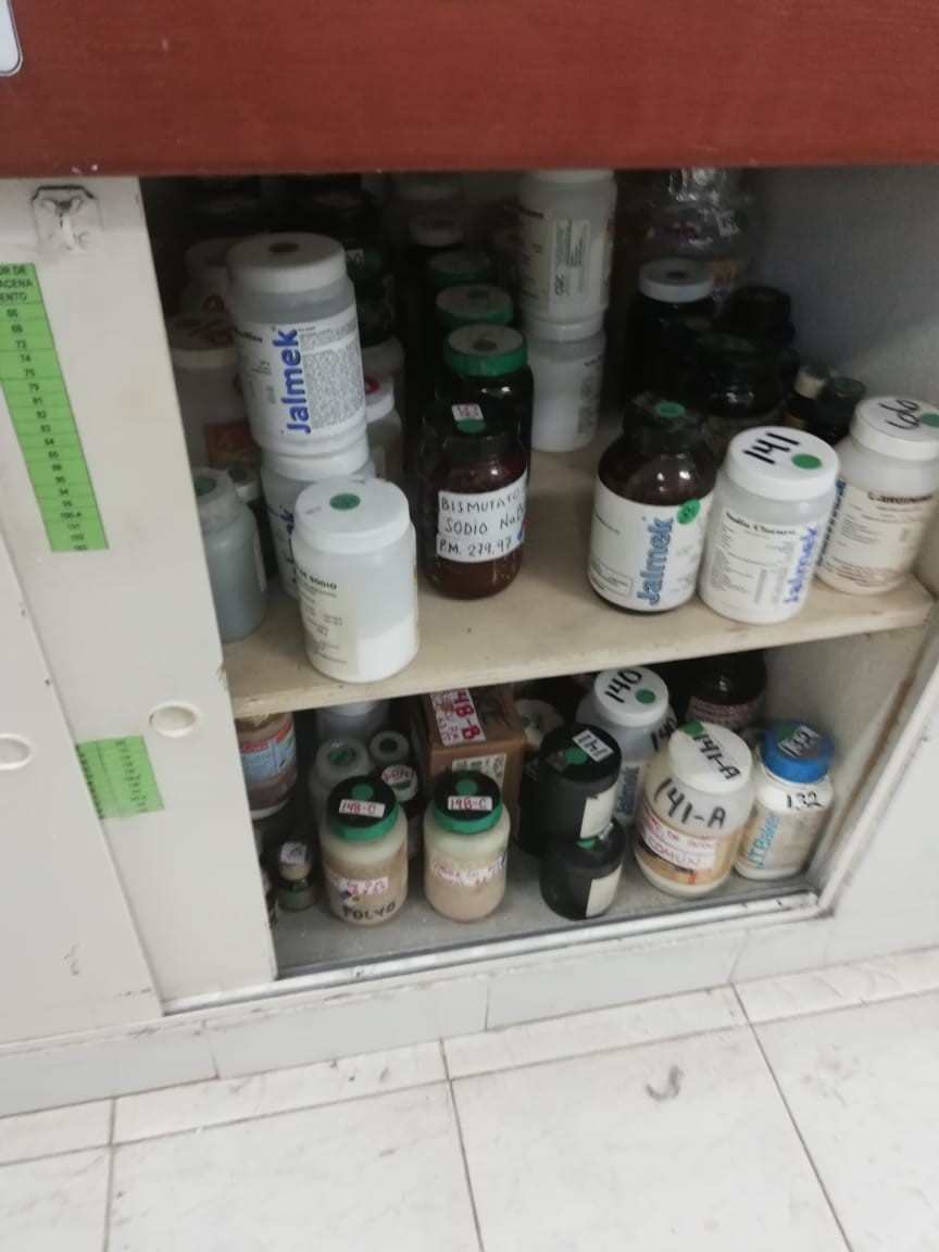 MANEJO Y ALMACEN DE REACTIVOS (Laboratorio A 103)