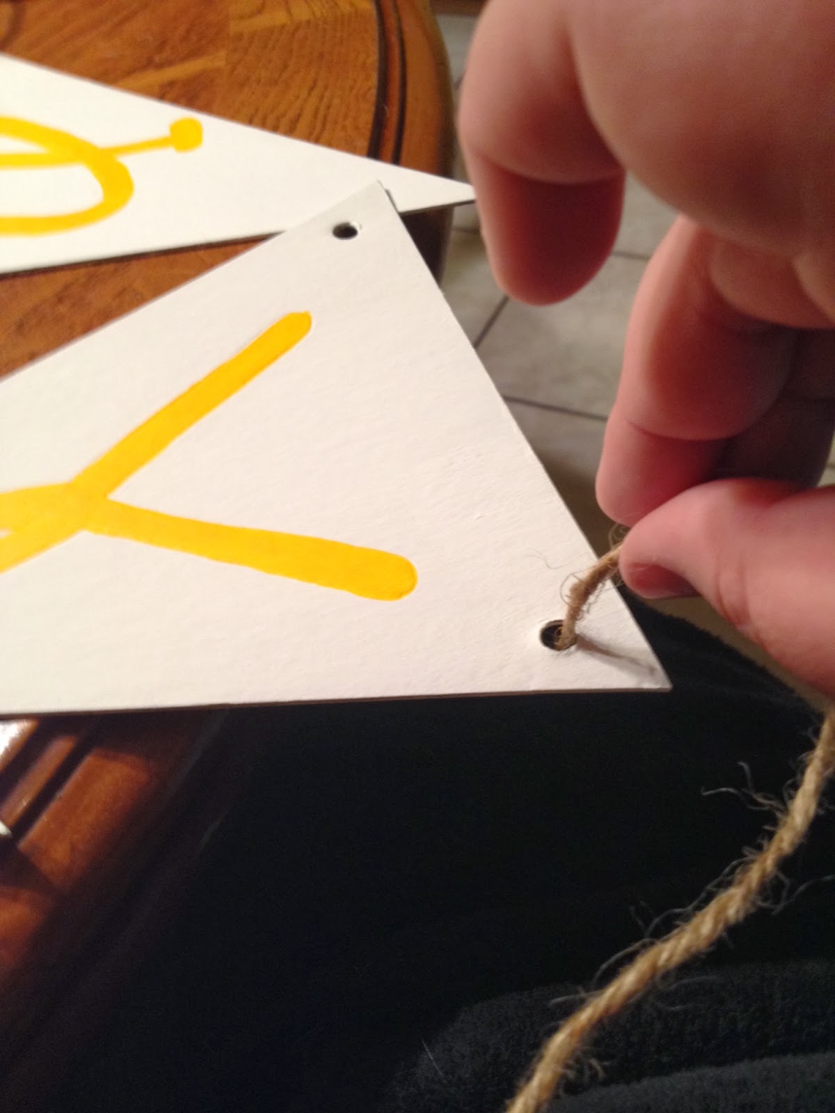 Do-It-Yourself Drew: DIY Word Banners
