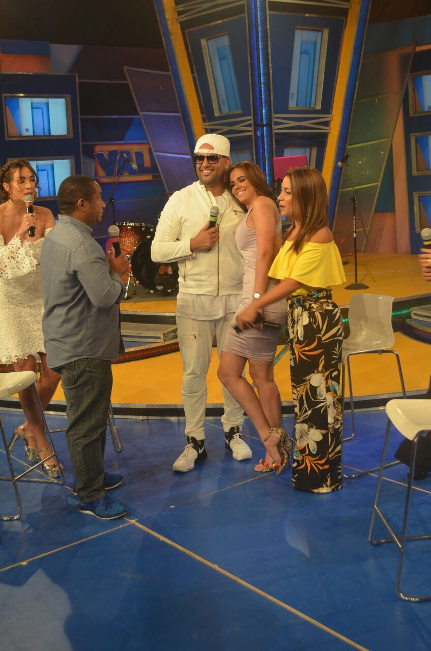 Farándula Divertida: El Cata y la Presentadora de TV Mabel Henríquez ...