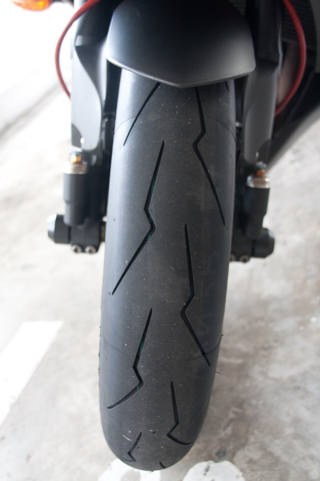 Riding Bible: Review: Pirelli Diablo Supercorsa SC2 V2