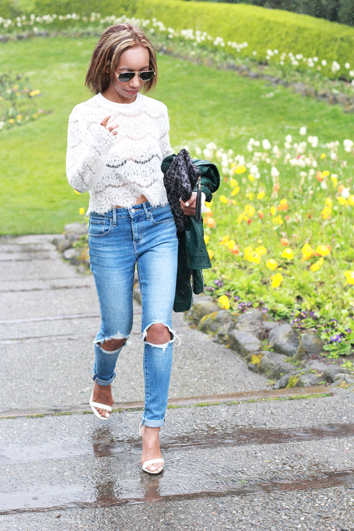 WITHLOVESTYLE: Classic Ripped Jeans & Lace Crop Top