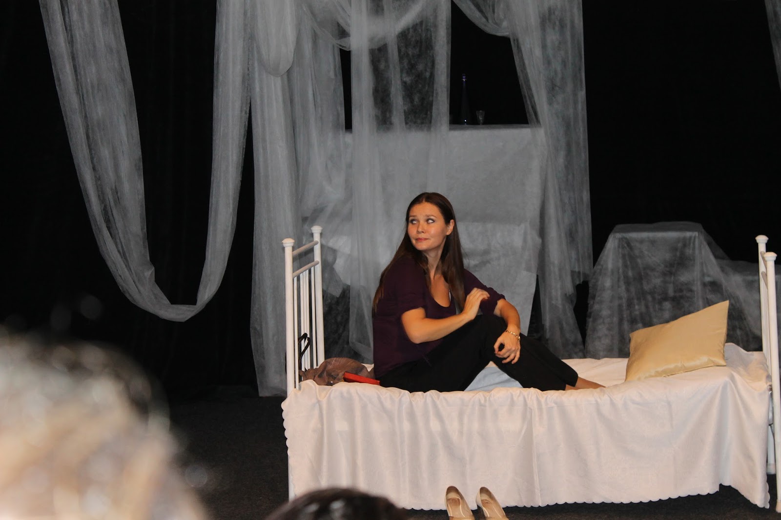 Неда Неждана "Мільйон парашутиків": Відгуки на виставу "Мільйон ...