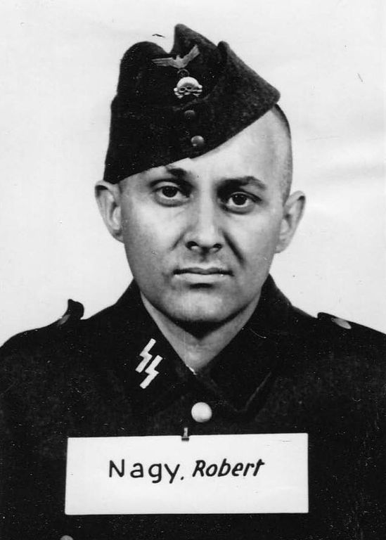 Husmeando por la red: Retratos de los guardias nazis de Auschwitz