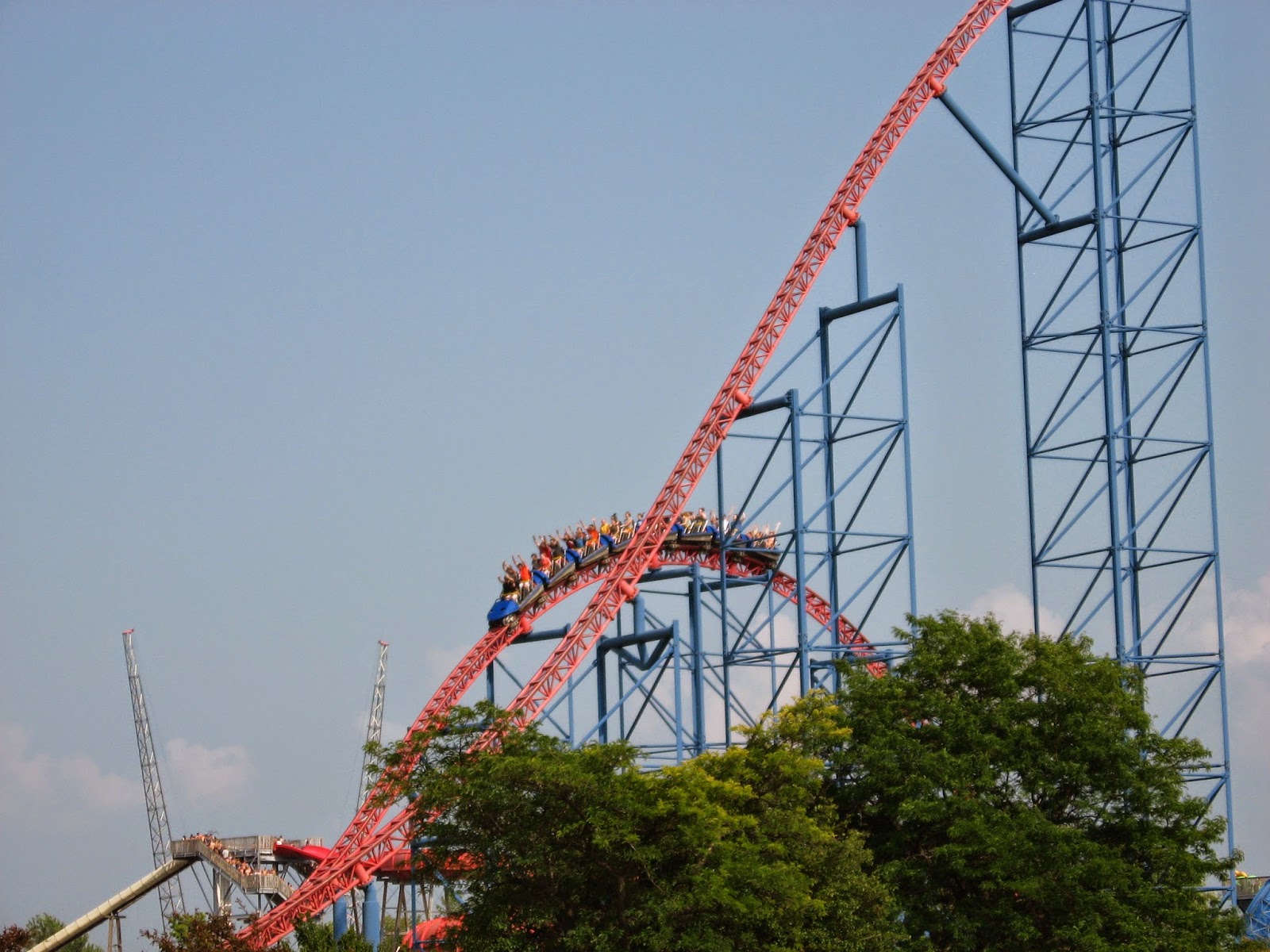Astroworld Batman Intamin Stand-Up Coaster at Darien | Coaster Talk No ...