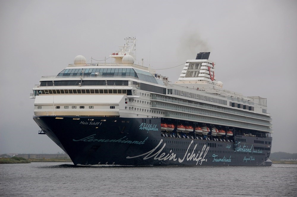 MEIN SCHIFF 1