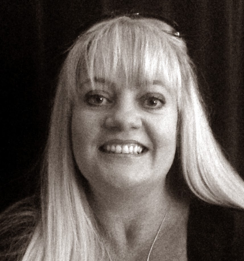 Do More With Less: Altering a mouse trap with Sandie Edwards!