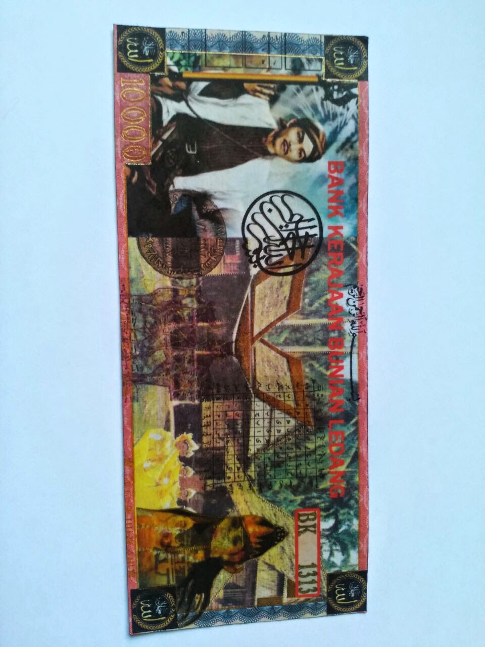 Koleksi Geliga & Khazanah Asli: Cek dari bank alam bunian