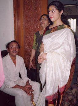 Actress Meena – Family & Childhood Photos ~ Bollywoodceleberties